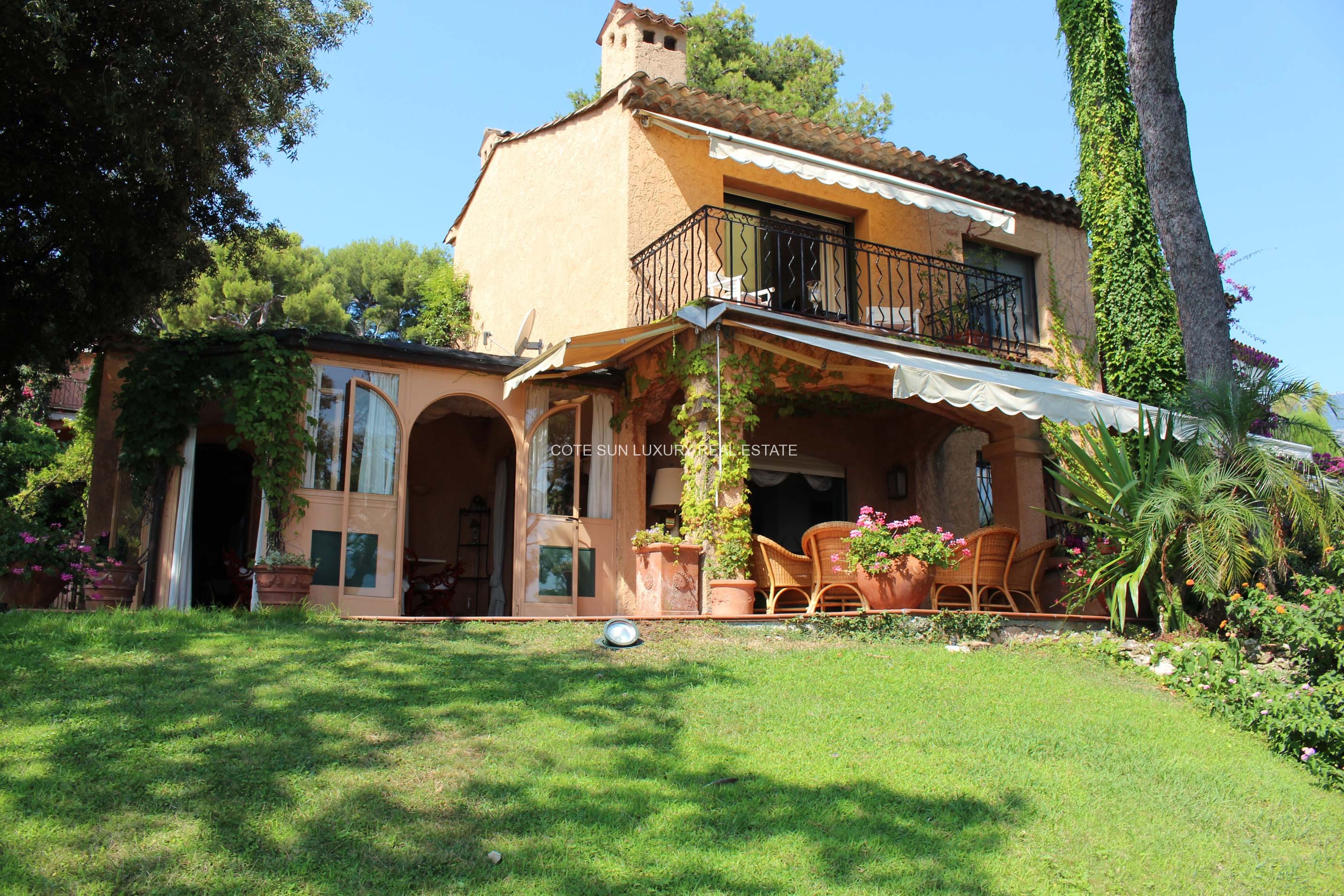 SOLD !!!!!! CAP MARTIN, SPLENDID TWIN VILLA IN PRIVATE DOMAIN WITH ...